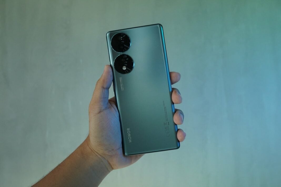 HONOR 70 5G Now Available in Emerald Green Color - Jam Online | Tech ...